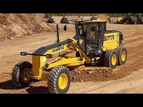 Komatsu GD535 Motor Grader walk around and operator view - YouTube