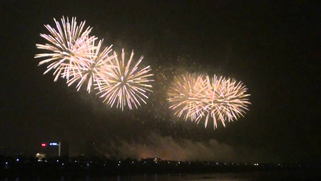 Fireworks Show in Changsha pt. 1 - YouTube