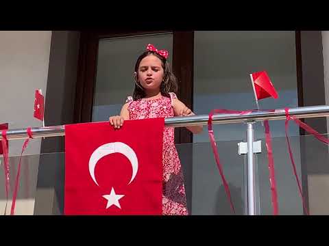 10 kıta İstiklal Marşı ve Ayşe Naz