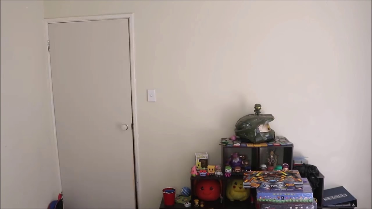 MAXMOEFOE DOOR OPENING CHRISTMAS EDITION - YouTube