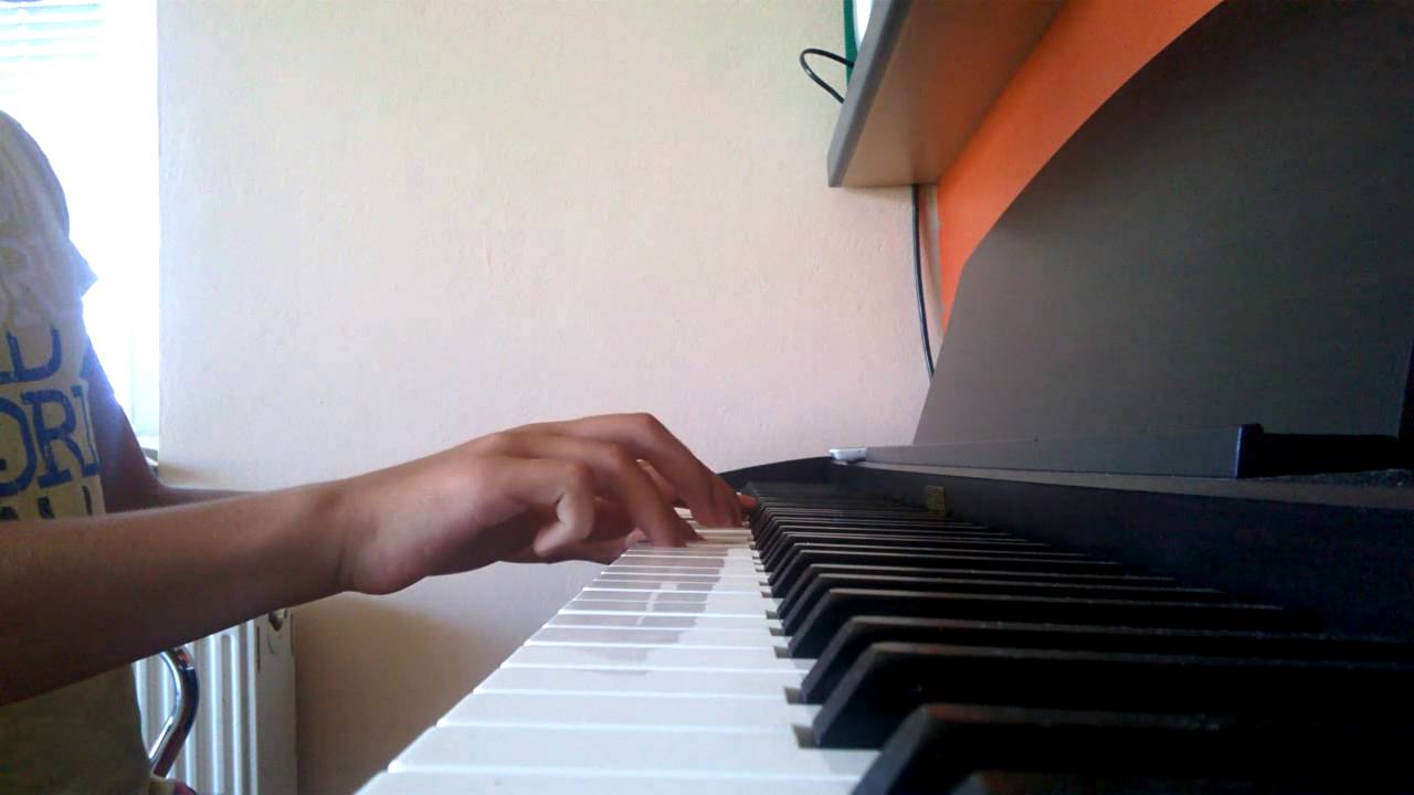 John Lennon "Imagine" on piano - YouTube