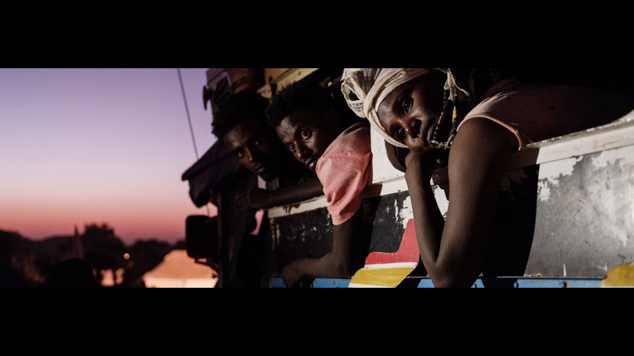 Sudanse traditional music 'AHLA MINNIK' original by Hamad El Rayah ...