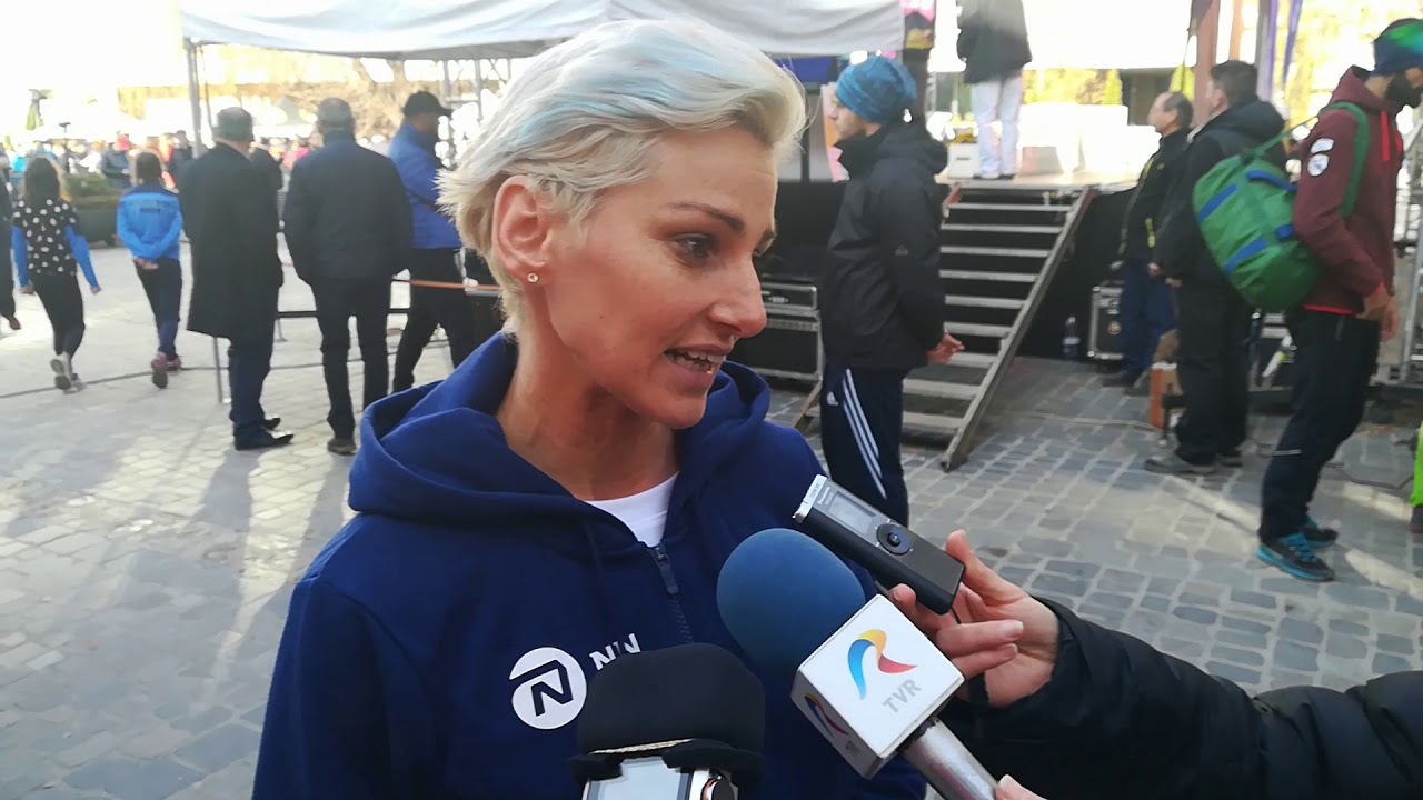 Ancuta Bobocel loc 1 feminin cursa 5 km profesionisti Crosul 15 ...