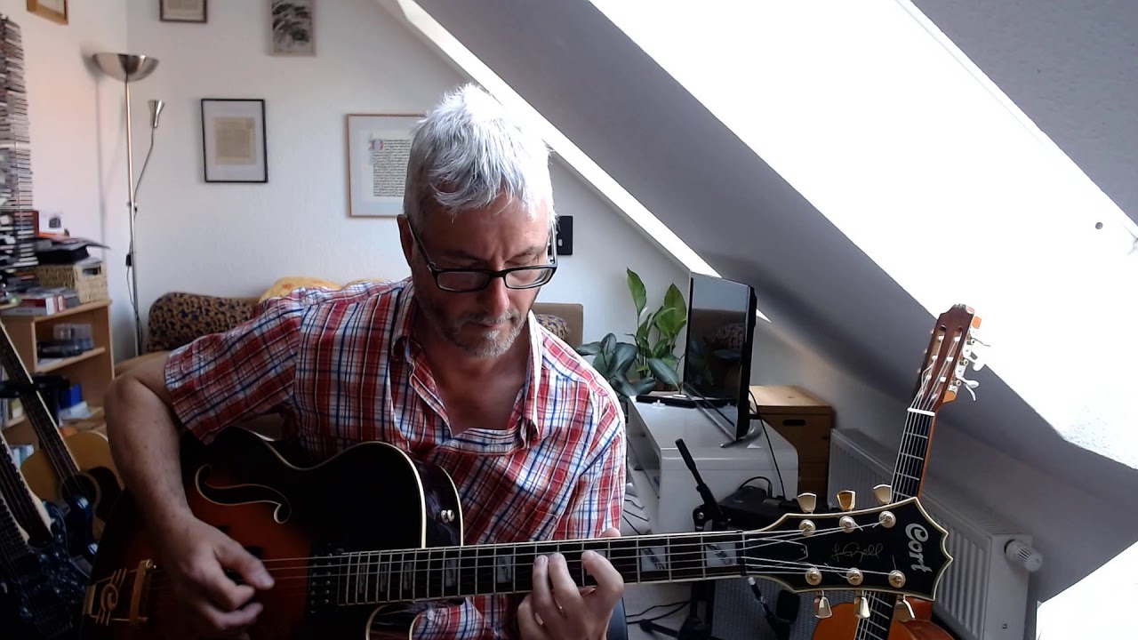 uli`s guitar swing thing - YouTube