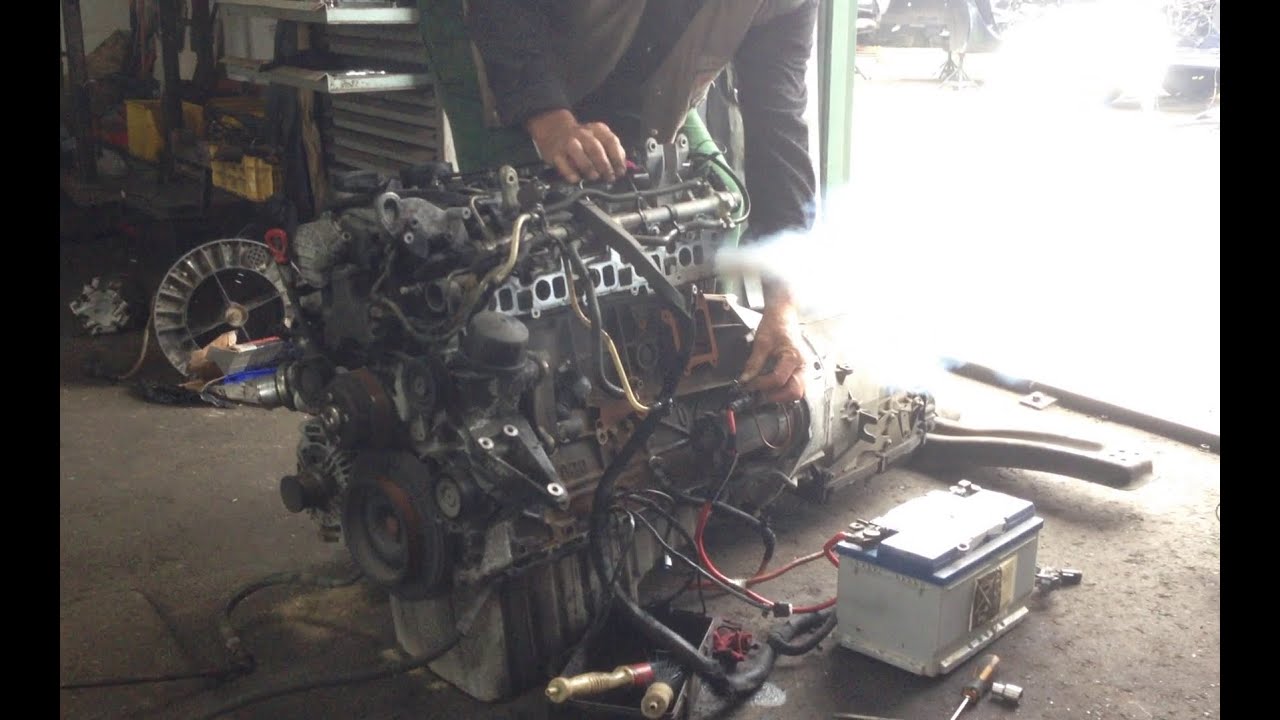Mercedes Sprinter 416 CDI Motor Start - YouTube