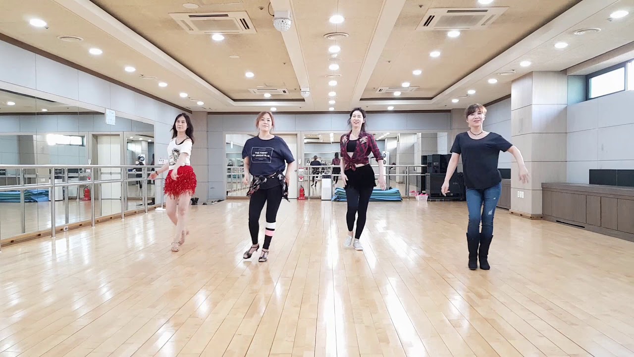 Bambino Latino Line Dance (Dance & Count) - YouTube
