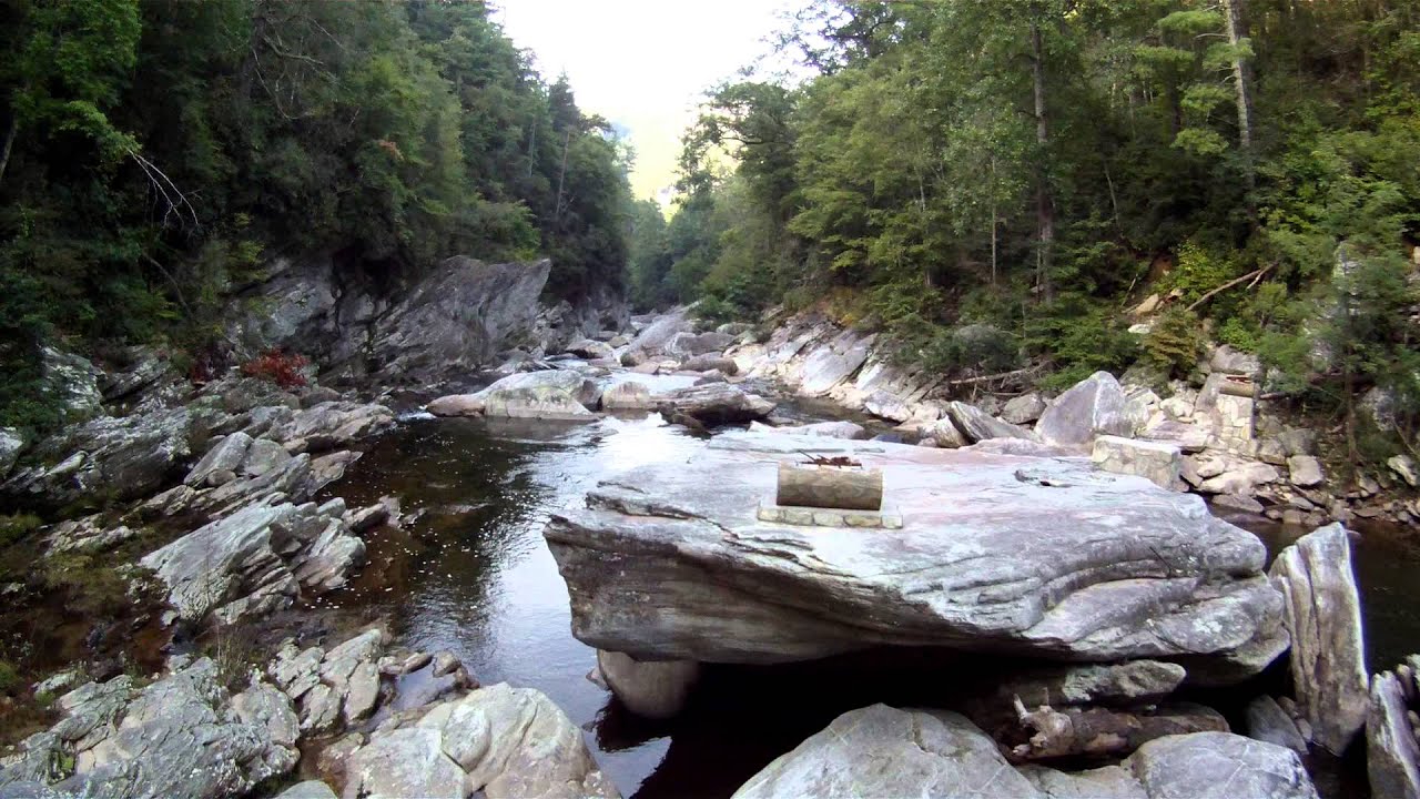 Linville River / Linville Gorge / Spence Bridge - YouTube