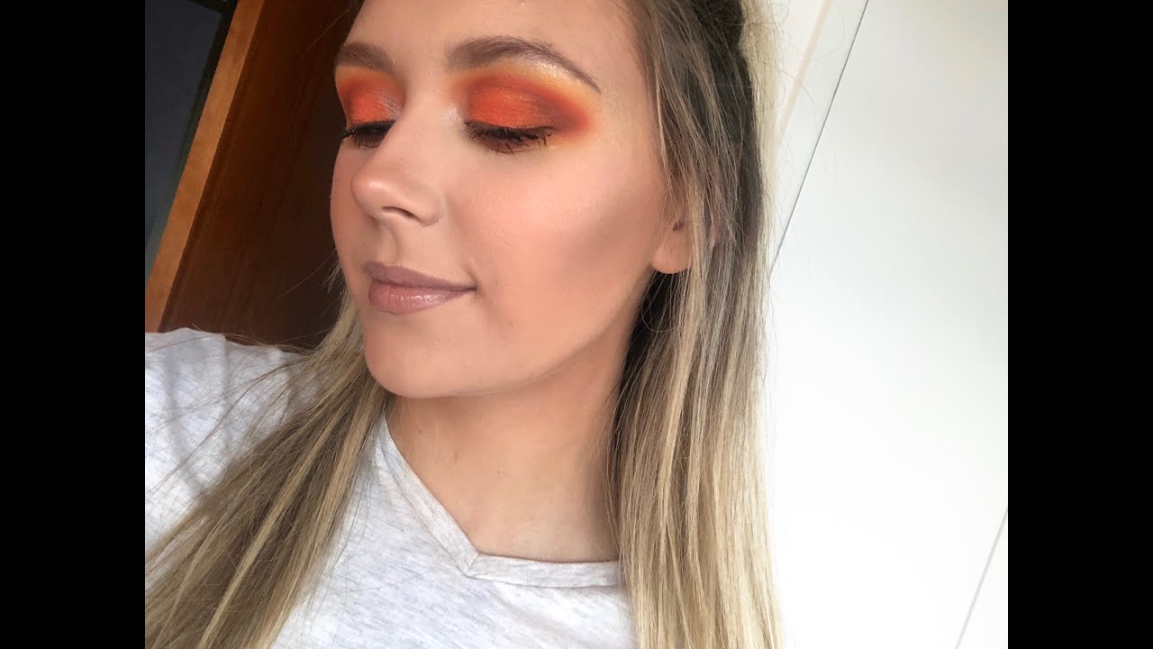 Summer Sunset Eyeshadow Tutorial | Leah Louise - YouTube