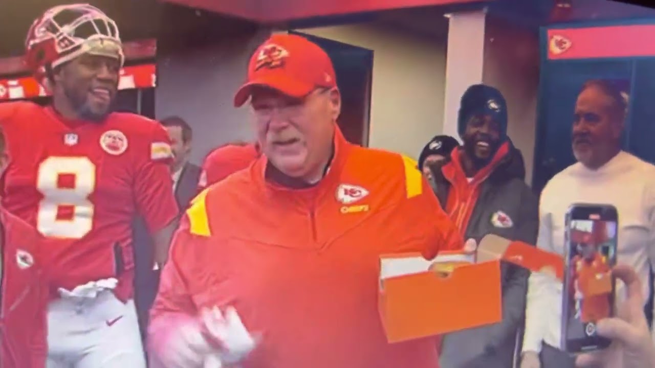COACH ANDY REID GETS CHEESEBURGER SUPRISE 🍔 AFTER WIN OVER SEATTLE ...