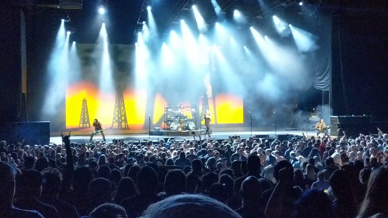 Disturbed - Land of Confusion (live 2019) - YouTube