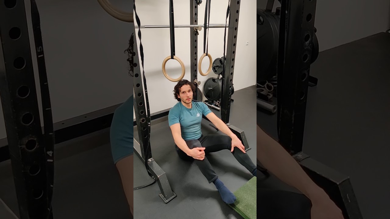Hanging leg curl met hip hinge uitleg - YouTube