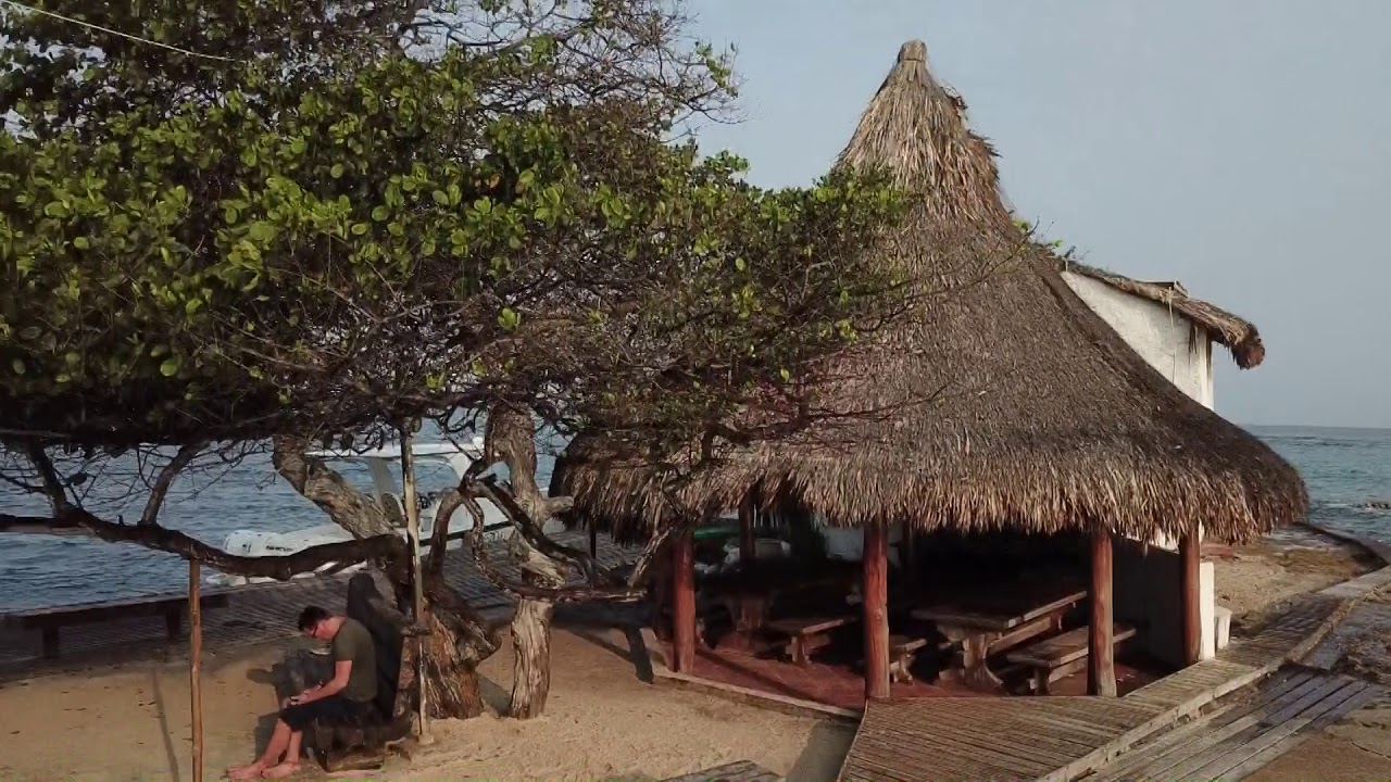 Isla Kalua en Islas del Rosario - YouTube