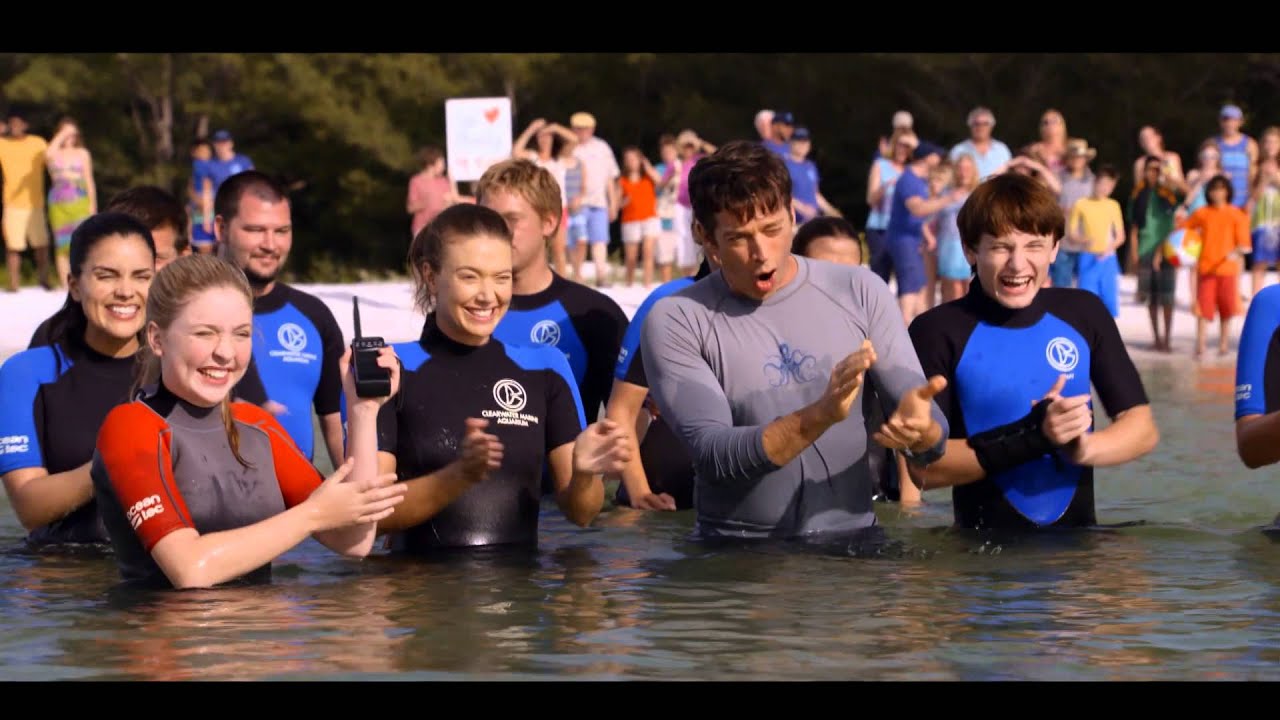 Dolphin Tale 2 - TV Spot - Now Playing - YouTube
