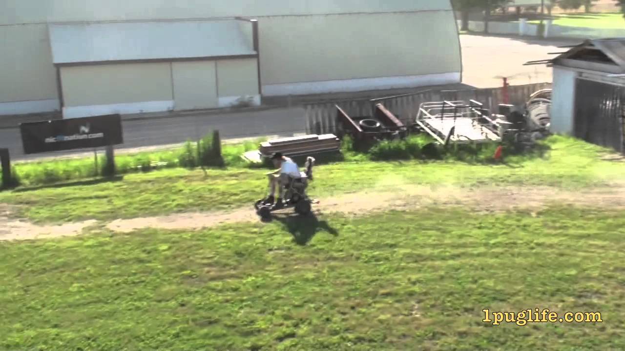 redneck lawnchair race - YouTube