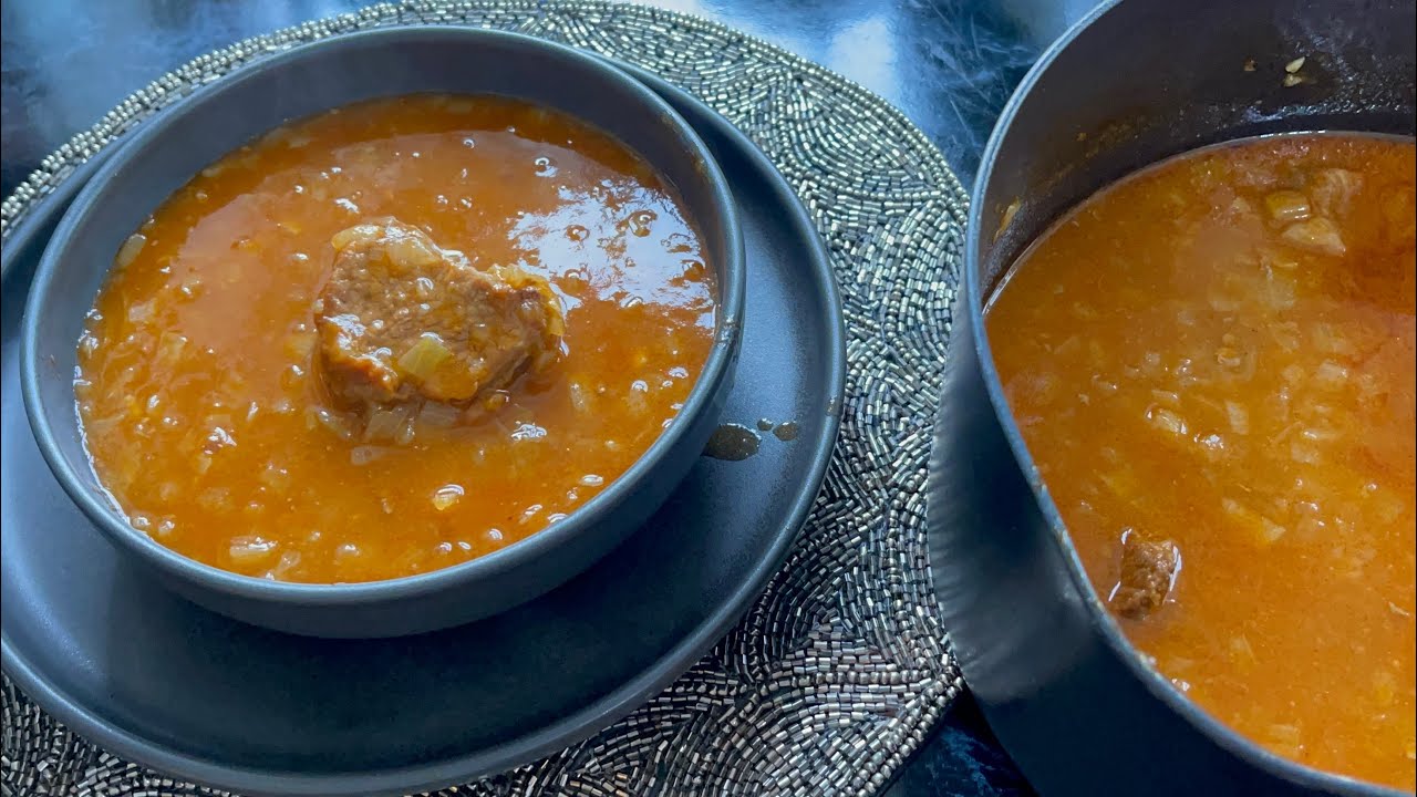 Jahni tradicionale me mish dhe qepë.☺️ Gjella që nuk e ndërroj me asgjë ...