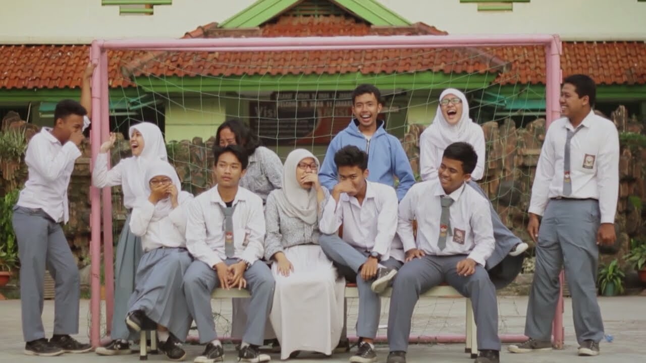 11 Cinta di 11 | SMAN 11 JAKARTA 2013-2014 - YouTube