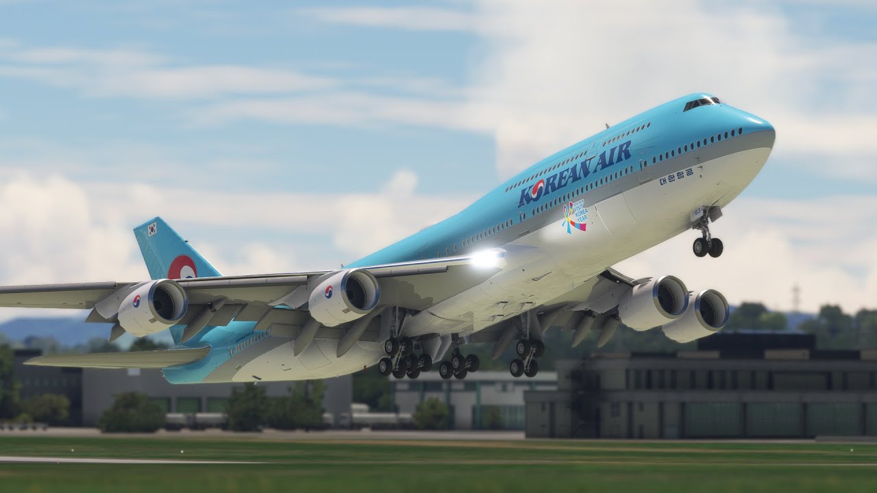 AMAZING Plane Landing!! Korean Air Boeing 747 Landing At Zurich Airport ...