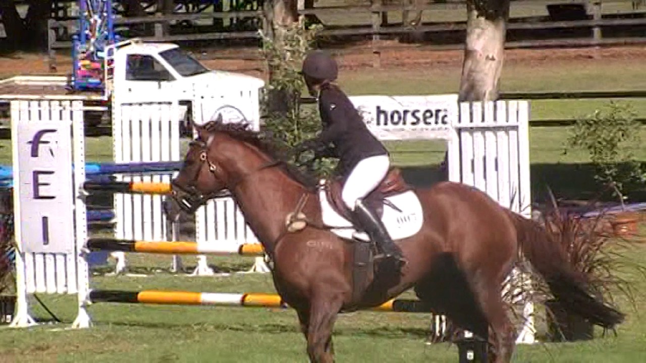 Go Tommo Yalambi 2016 jump off - YouTube