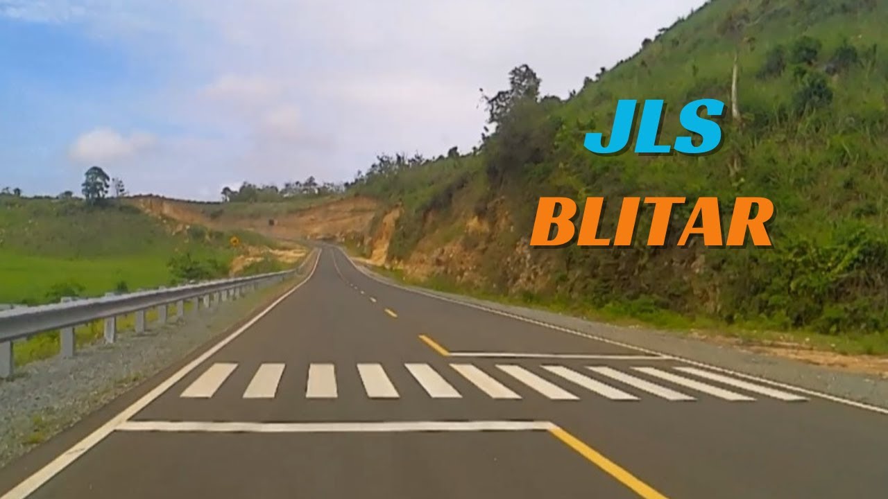 Melewati dan menikmati suasana JLS Blitar - YouTube
