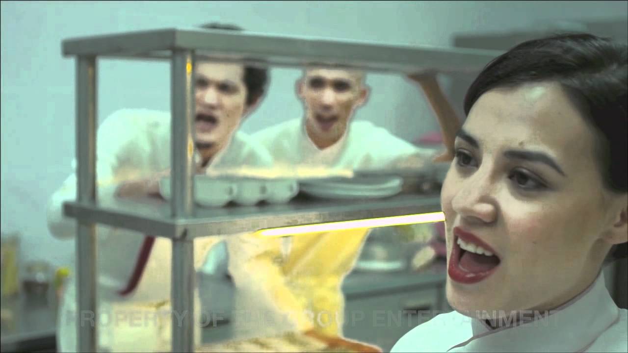 The Kitchen Musical : Apologize - YouTube