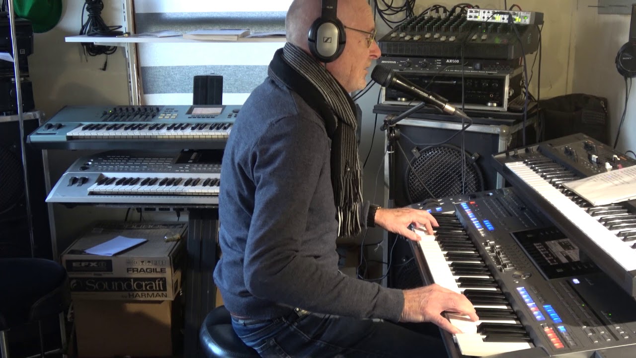 Merci Cherie : (Udo Jürgens) by Philip Boterman - YouTube