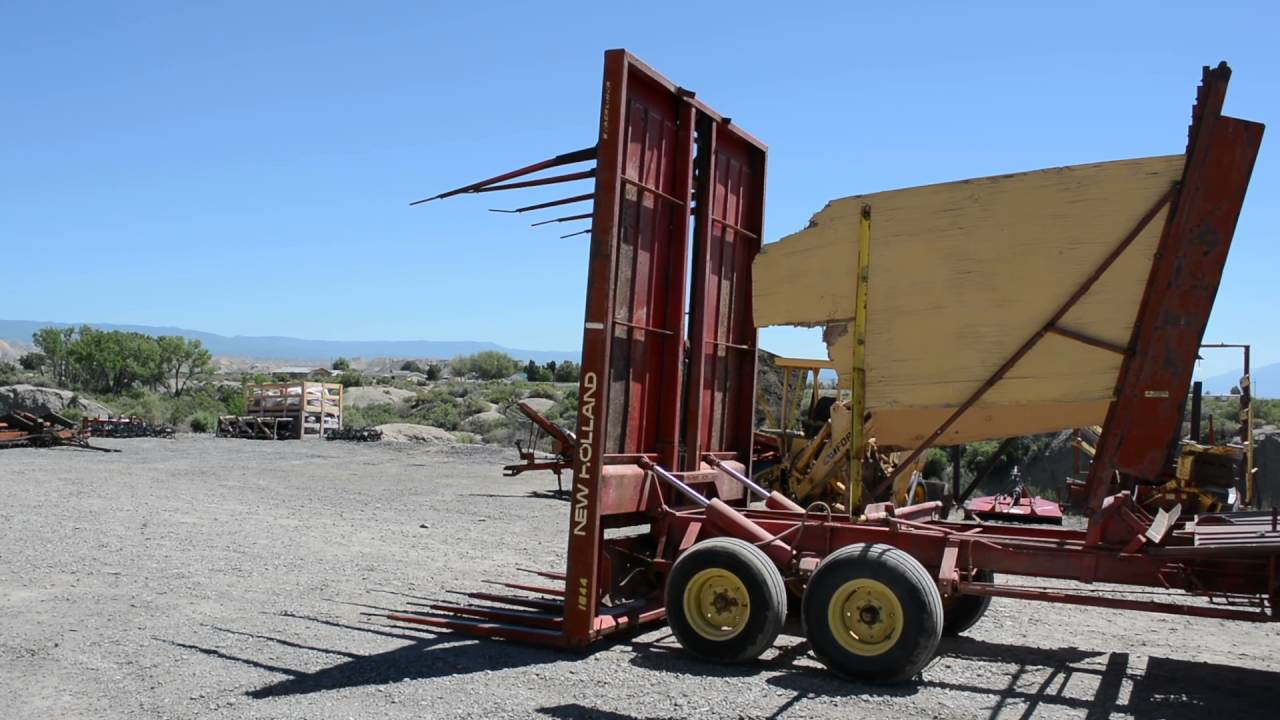 1044 New Holland Stack Wagon - YouTube