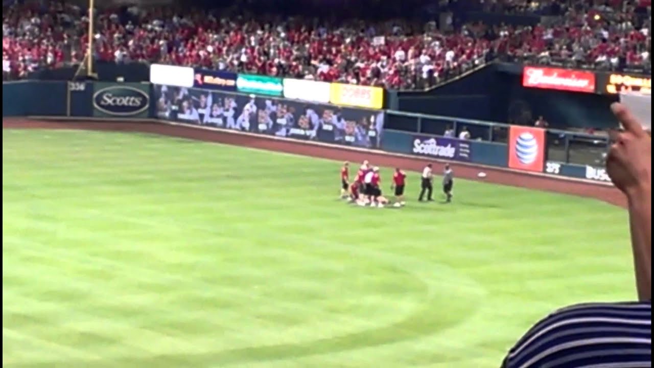 Busch Stadium Streaker, May 24, 2012 - YouTube
