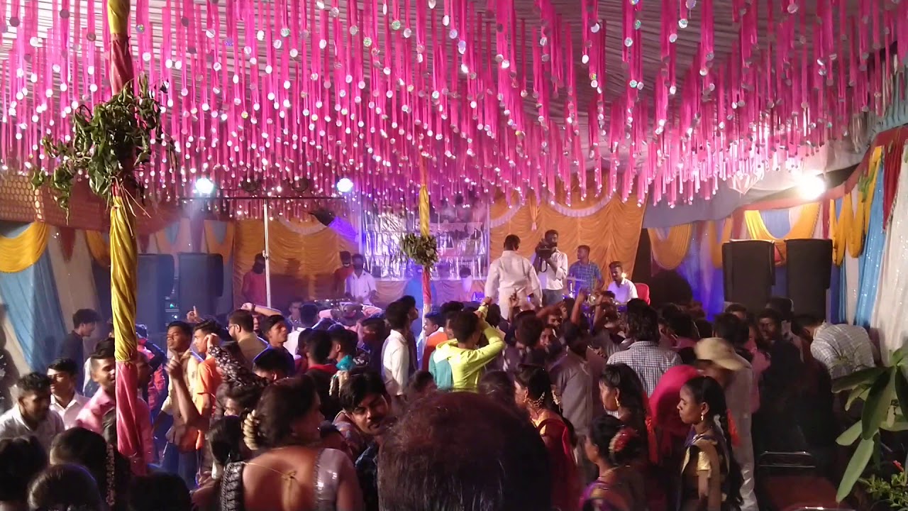 Banjo premi ... ek roti Aapu dogh khav dhanya . Varai vedding - YouTube