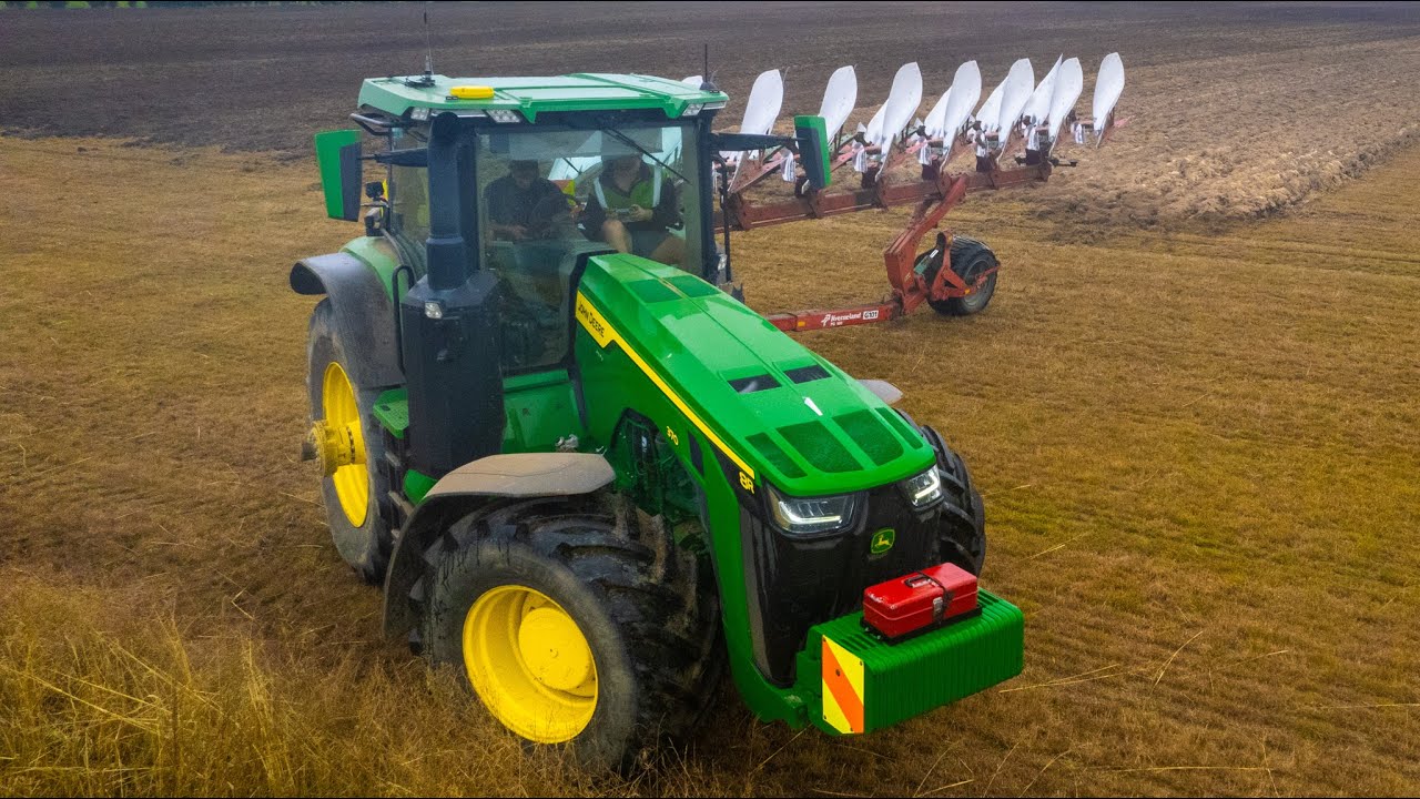 Ploughing Grass w/ John Deere 8R 370 & Kverneland 8 Furrow Plough - YouTube