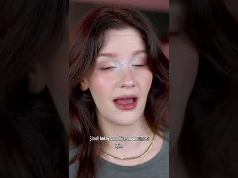 Yılbaşı İçin Simli Ruj Denedim.. Sonuç Hüsran!  WetnWild İncelemesi