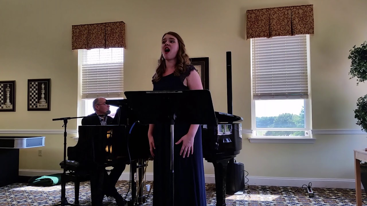 Erin Alcorn singing O Mi Bambino Caro - YouTube