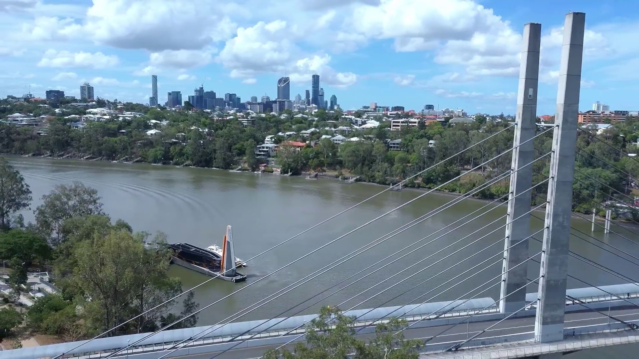 Drone flies under & over Bridge, Brisbane, Australia - YouTube