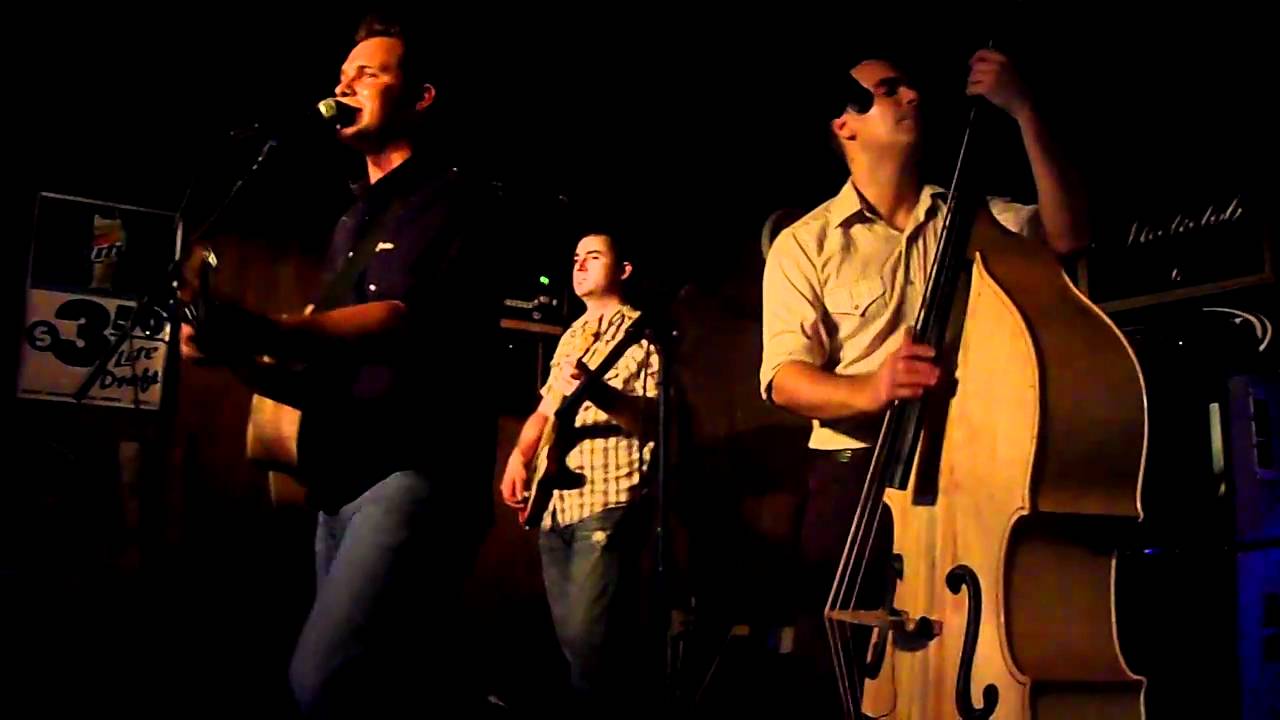 Travis Mann Band Live @ Full Moon Saloon - YouTube