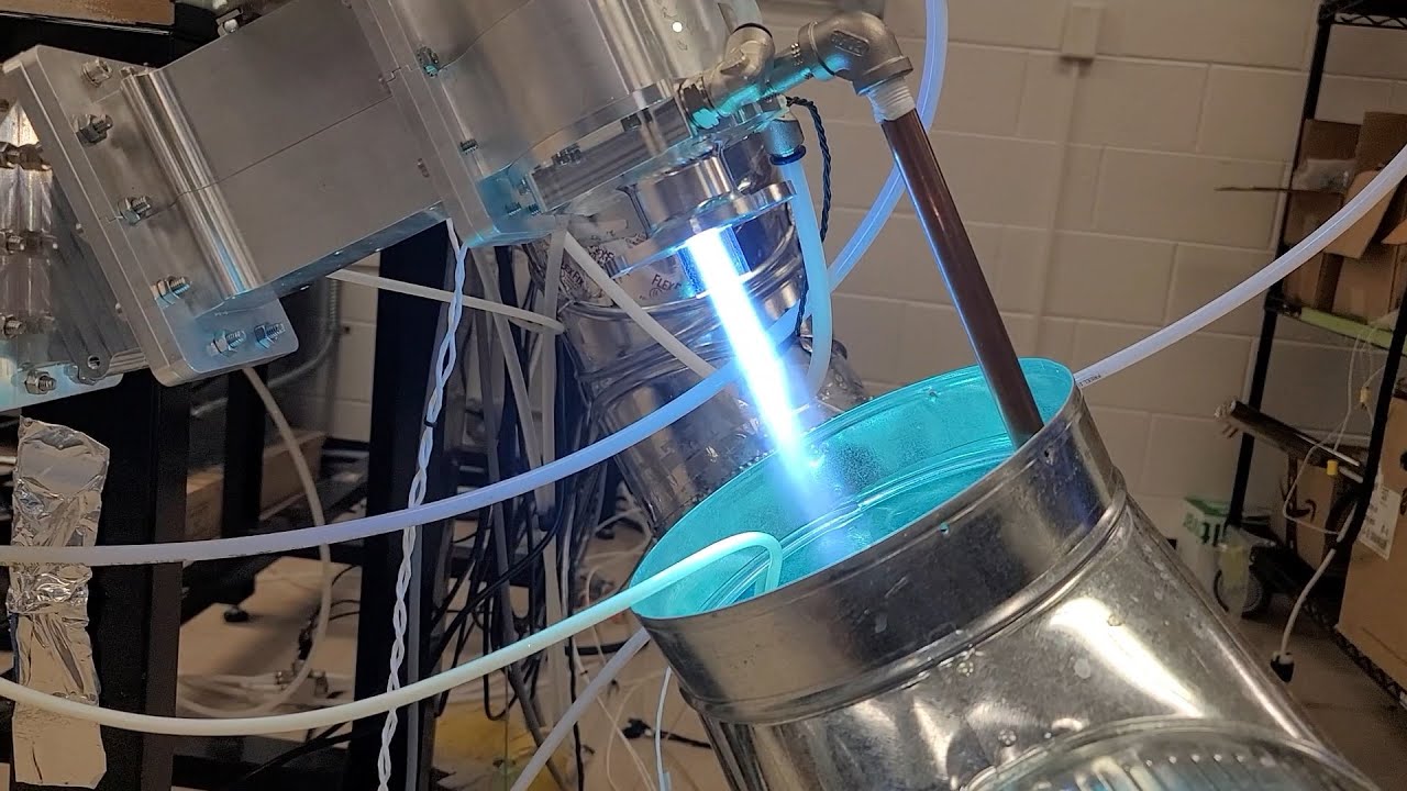 100% CO2 plasma, 10kW microwave power source - YouTube