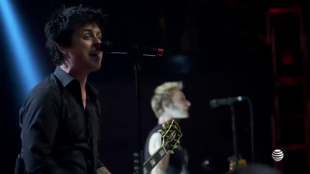 Green Day - St. Jimmy live [iHeartRadio 2016] - YouTube