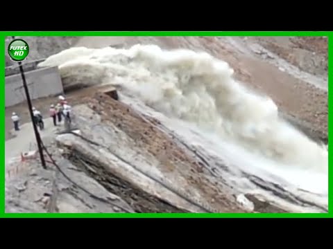 The process of building a giant dam with a capacity of up to 25 million ...