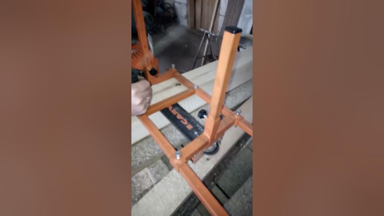 Насадка для продольного пиления на бензопилу - YouTube