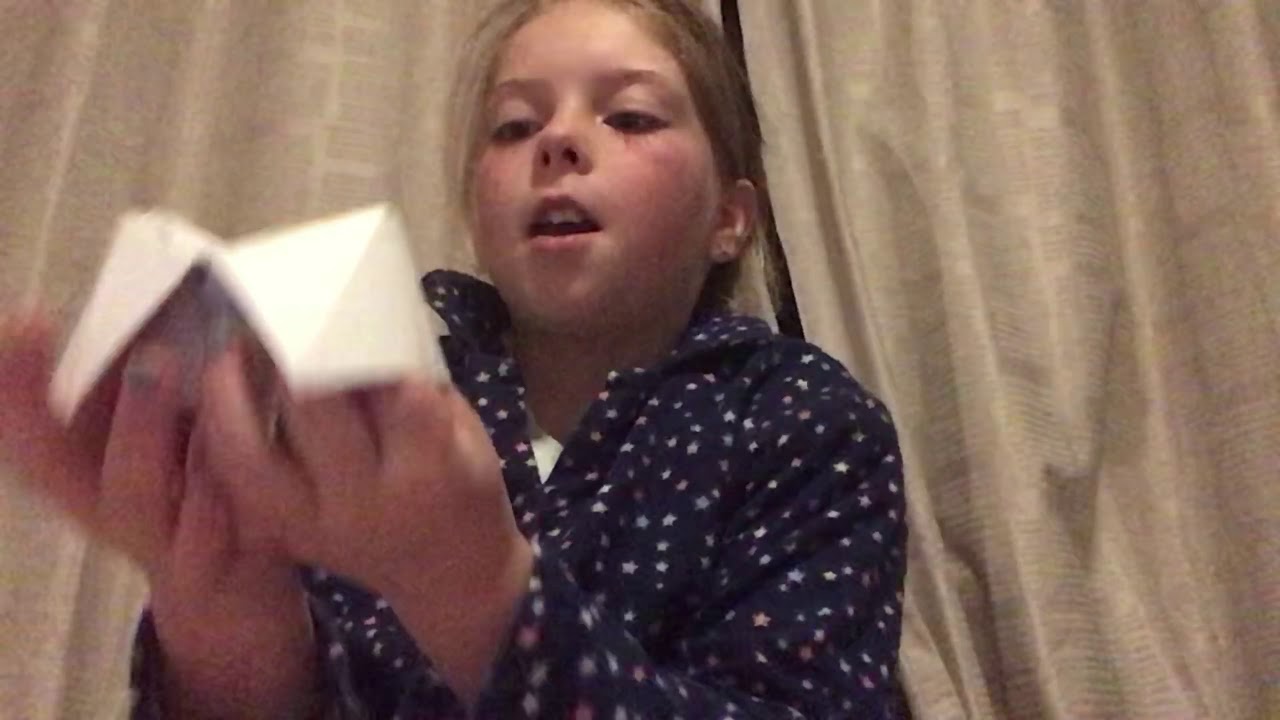 How to make an Origami Chatterbox - YouTube