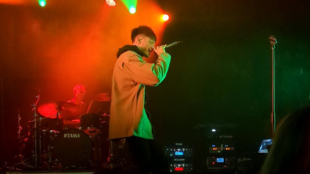 Fireflies - sadeyes (Owl City cover) @ Electric Ballroom (24/11/22 ...