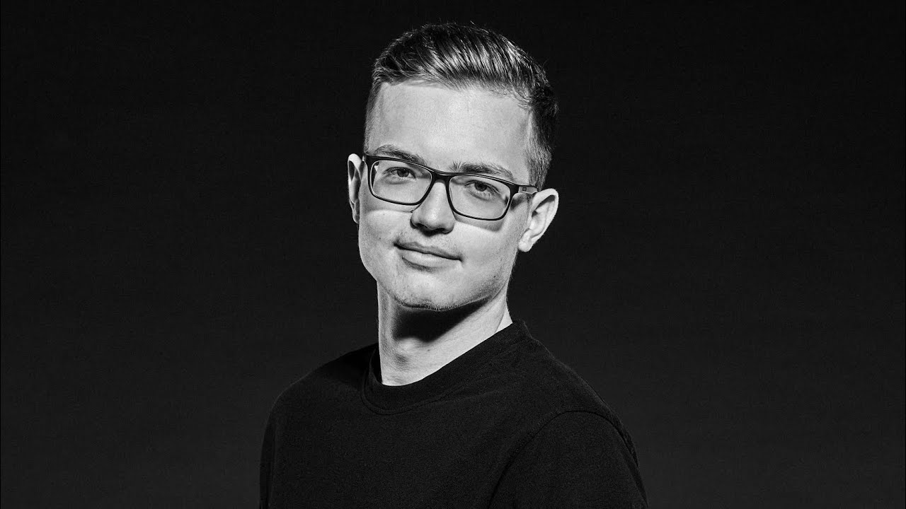 R.I.P Flobby Miss you so much Golem player clash royale - YouTube