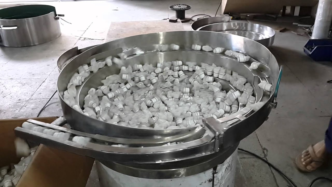 Spout Bowl Feeder - YouTube