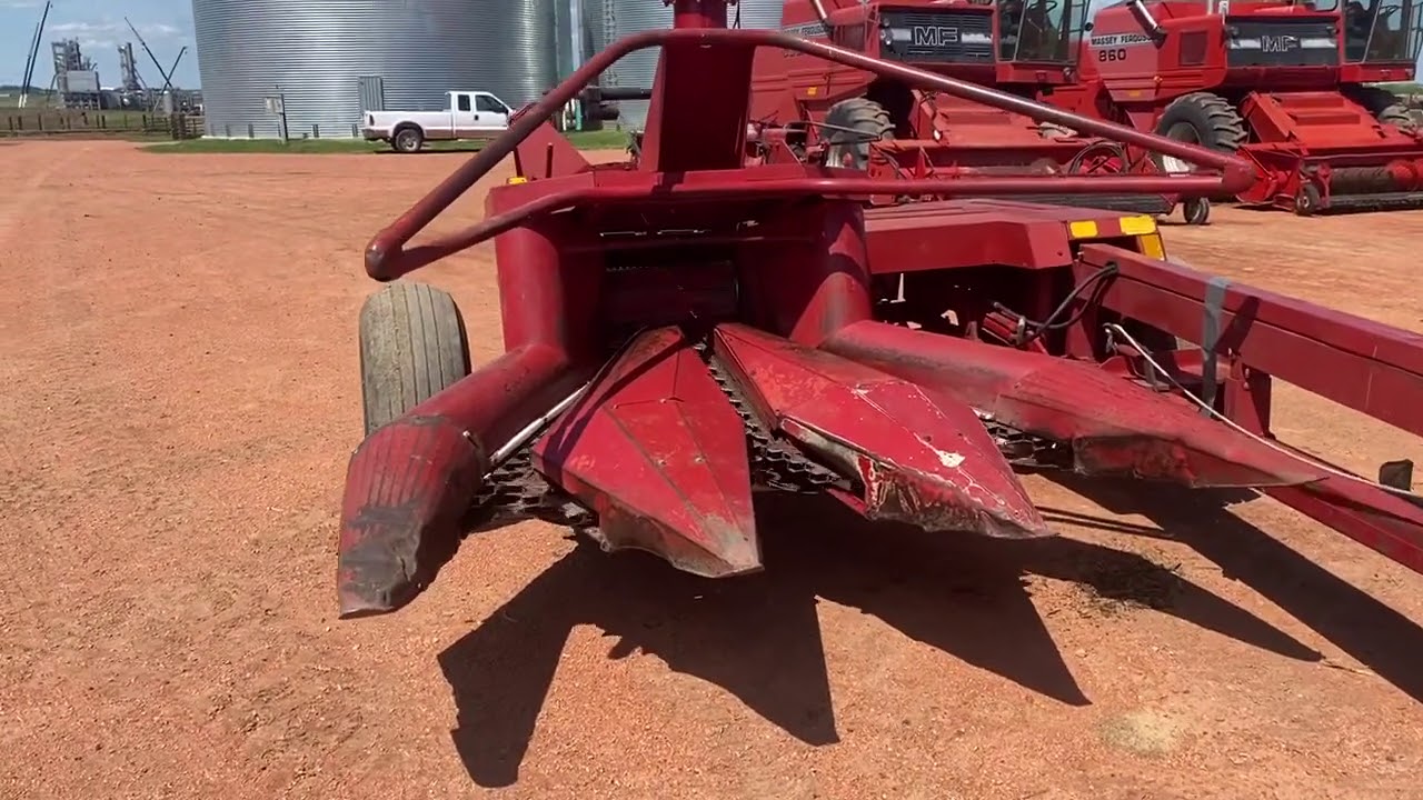 Case IH 8730 chopper - YouTube