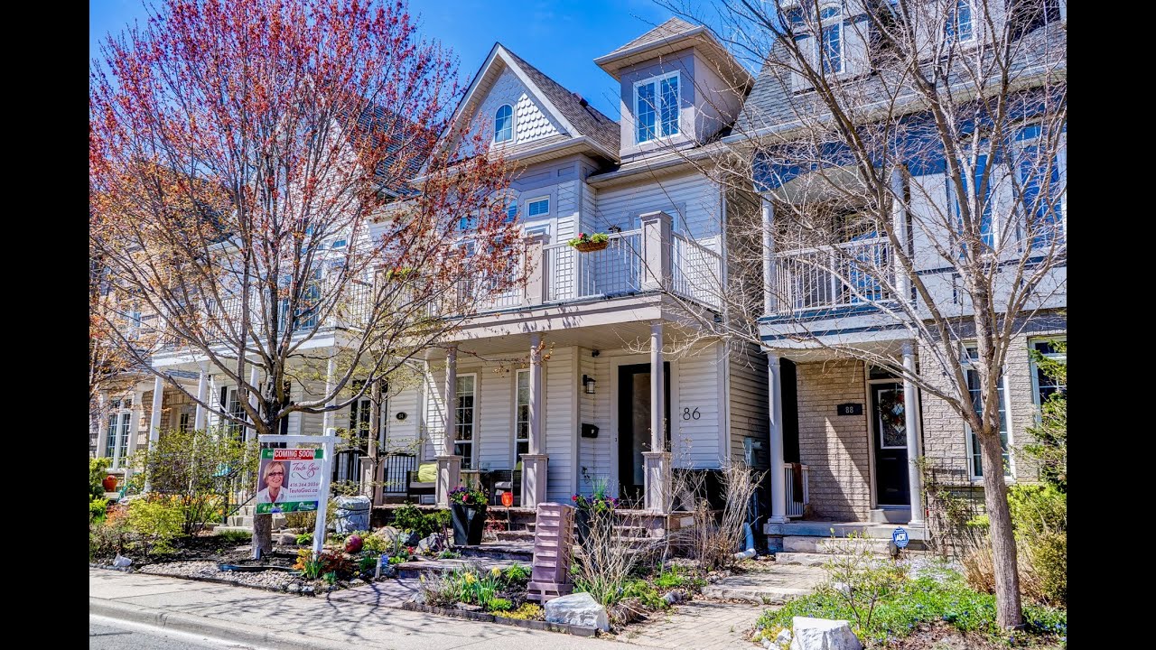 86 Crossovers St, Toronto - YouTube