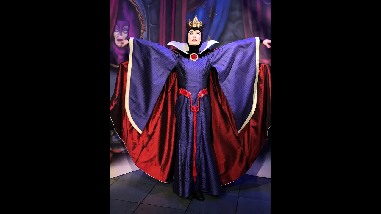 Opening Night Storybook Dining Artist Point - Snow White - Dopey ...