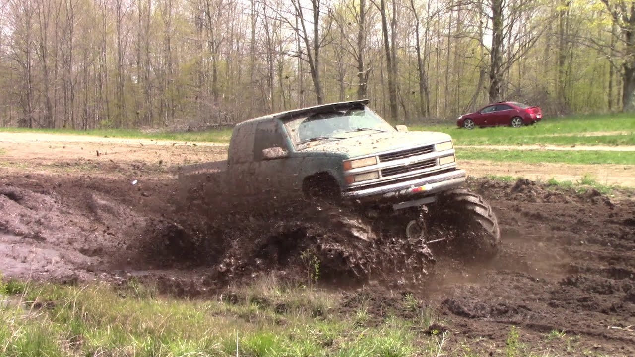 Blue Chevy Mudding At Country Boys Mud Bog Spring 2016 - YouTube