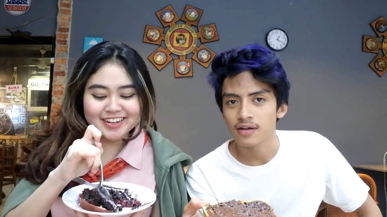 INDY KESEL!!! RAKRY DAN INDY COVER LAGU LAGI SYANTIK - YouTube