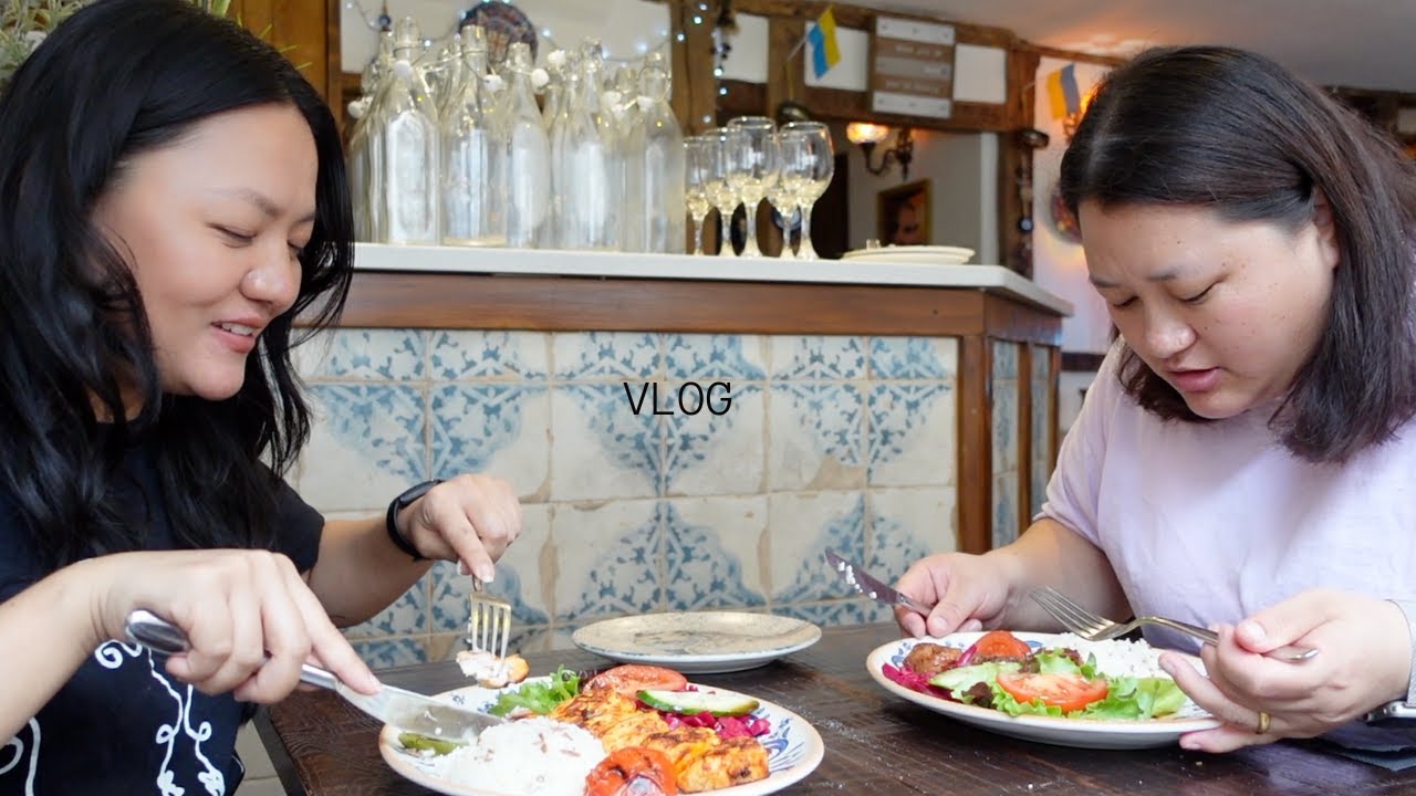 VLOG ⎜Trying Turkish food for the first time - YouTube