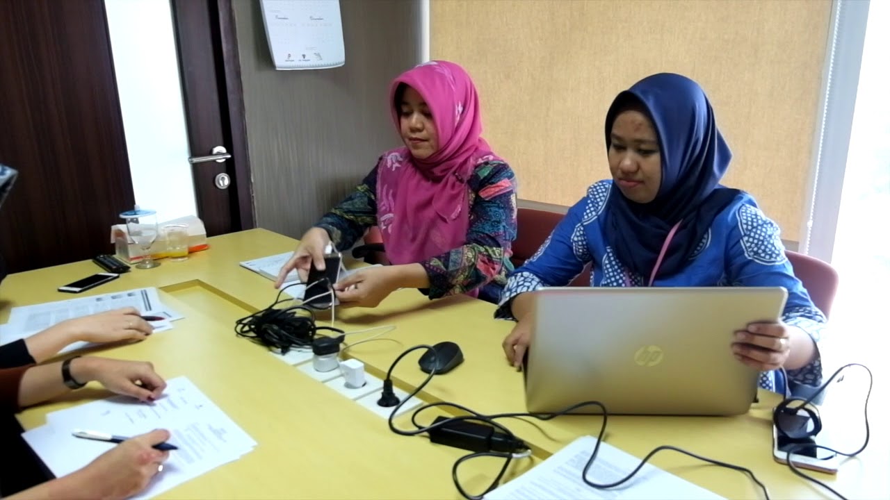Clean & Neat Workplace - YouTube
