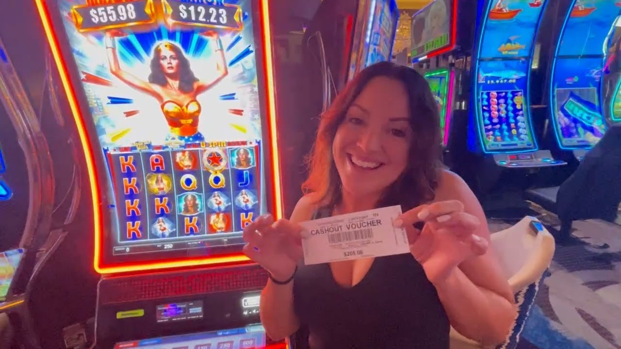 Wonder women slot machine gambling - YouTube