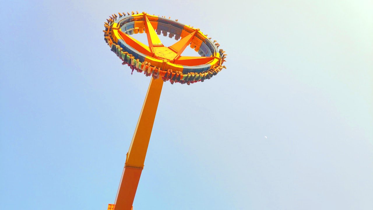 POV - Giant Frisbee Ride at Wet N Joy Amusement Park - Lonavala - YouTube